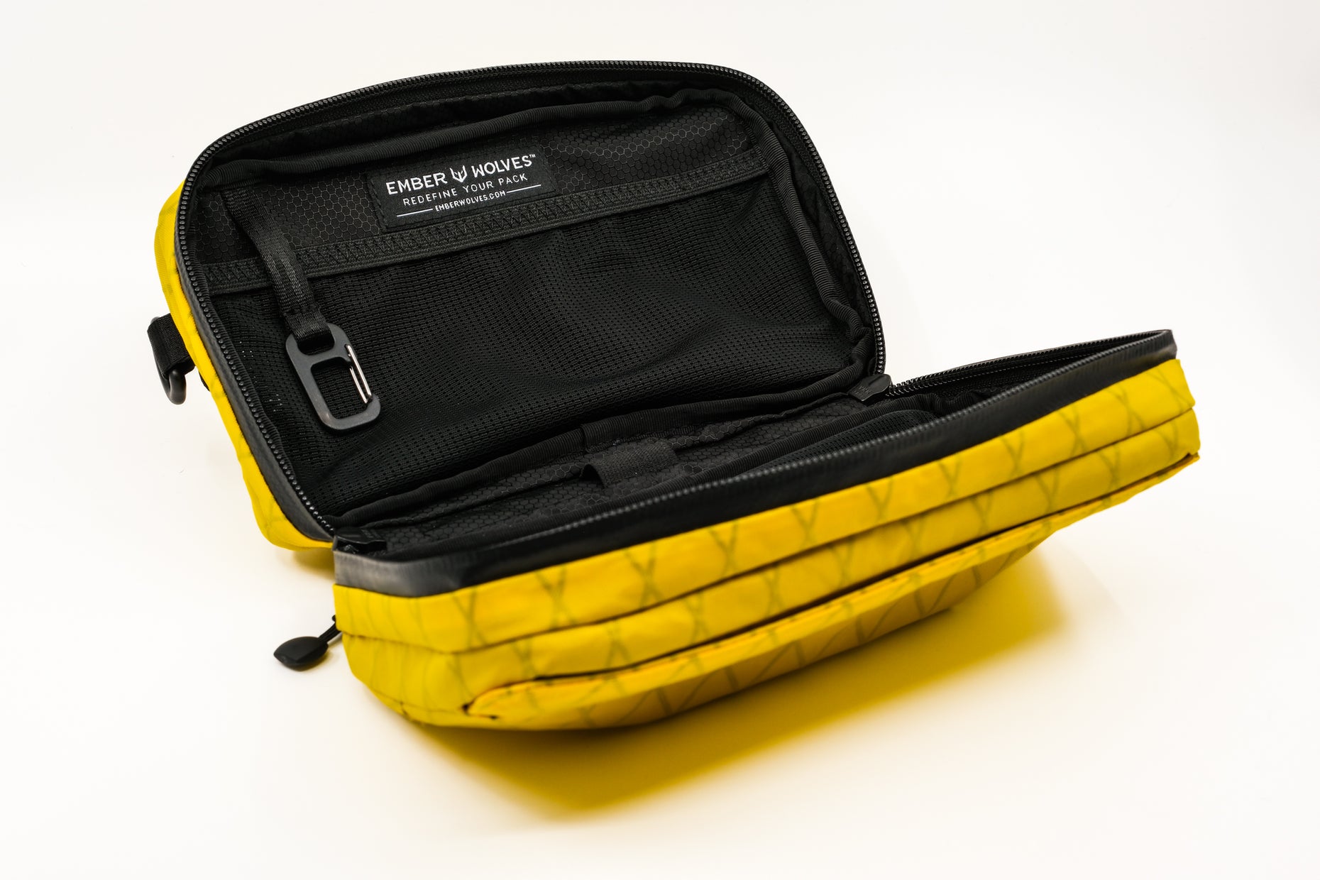 Alpha Pack Limited Edition: Rapid Access Sling with MagSafe – Ember Wolves